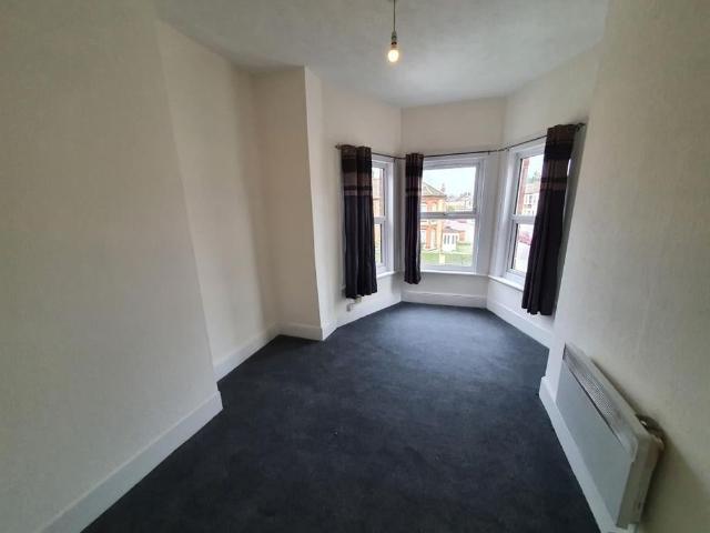 1 Bed Flat, York Road, IG1