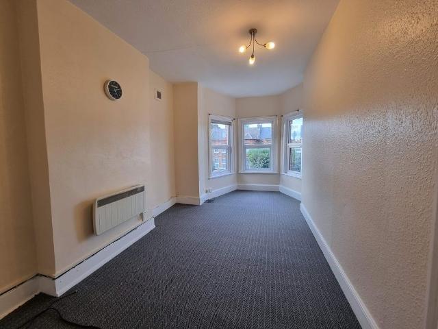 1 Bed Flat, York Road, IG1