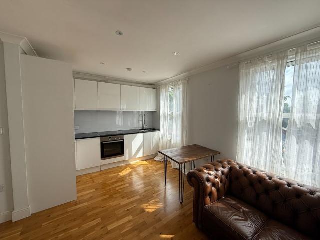 1 Bed Flat, York Way, N7