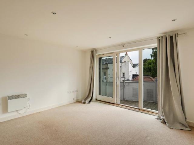 1 Bed Flat