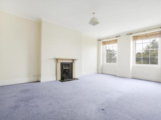 1 Bed Flat