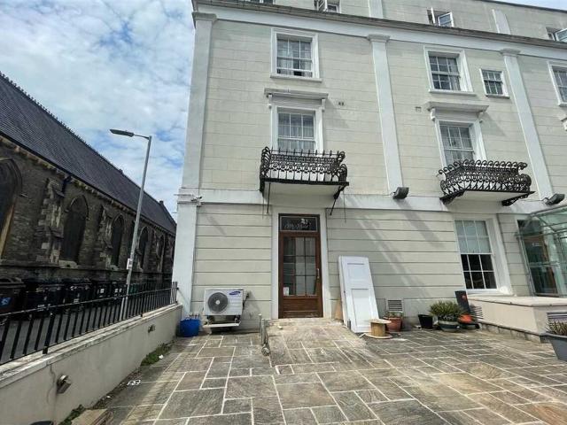 1 bed Flat