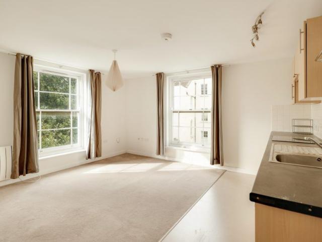 1 Bed Flat