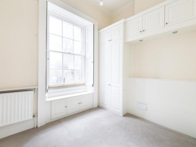 1 Bed Flat