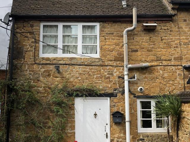 1 bed fully furnished cottage, off road parking