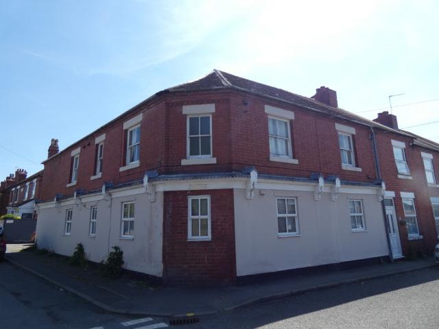 1 bed Ground Floor Flat to Let