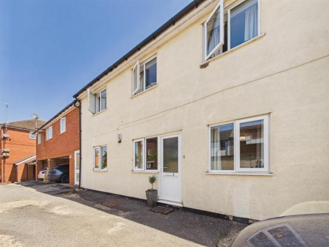 1 BED Ground floor flat To rent