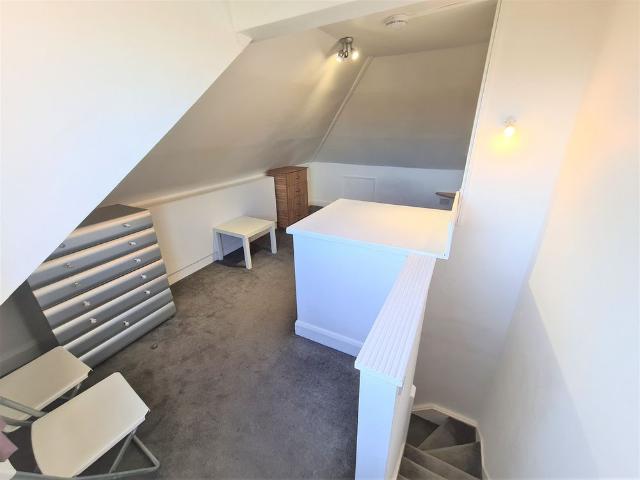 1 bed House To Let