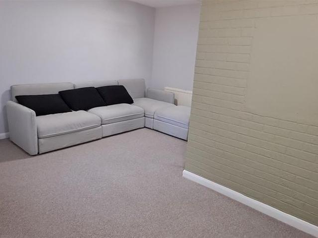 1 bed house to rent in Harriet Way, Bushey, WD23
