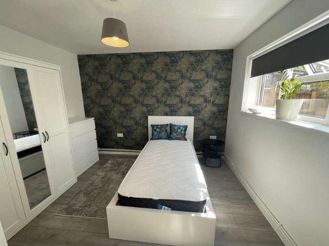 1 bed house to rent