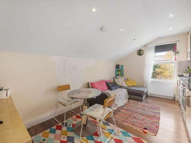 1 bed house to rent