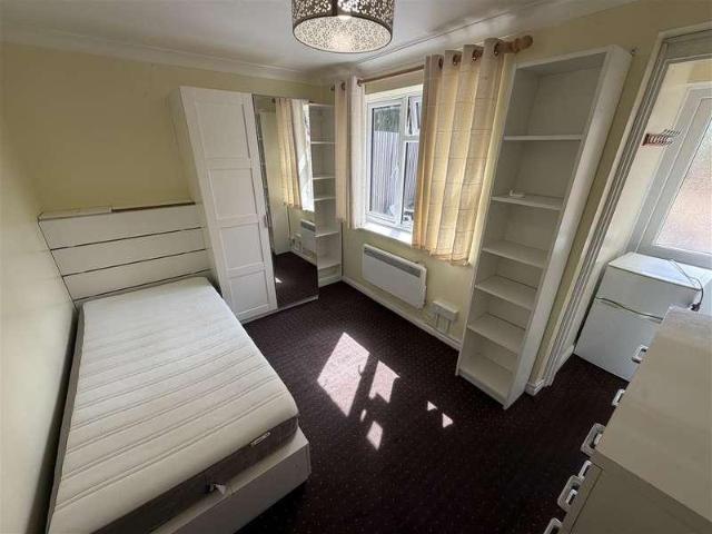 1 bed house to rent