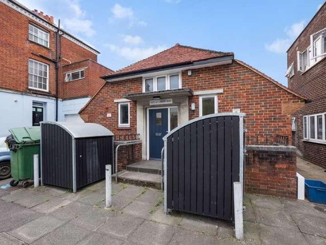 1 bed house to rent