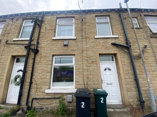 1 bed House Back to Back To Let in in Victoria Place, Moldgreen, Huddersfield