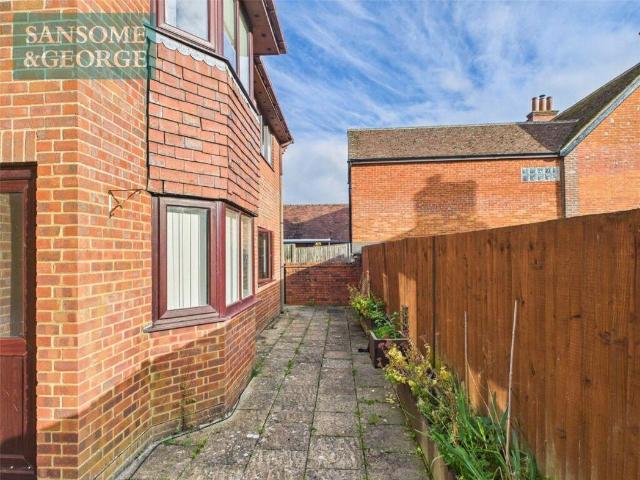 1 bed house for sale