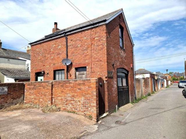 1 bed house for sale