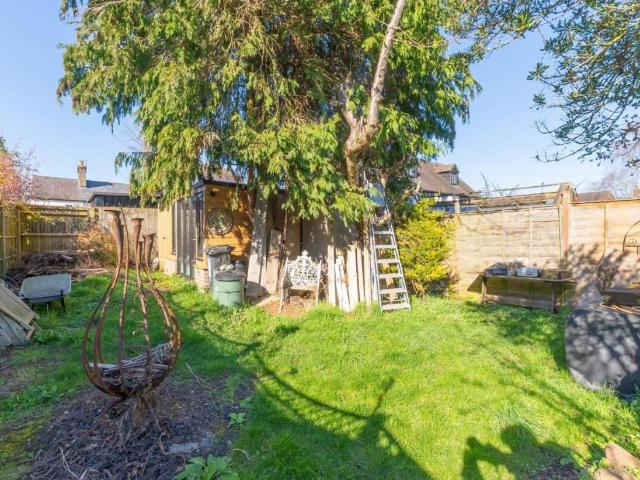 1 bed house for sale