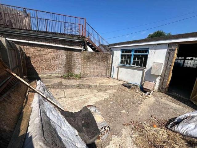 1 bed house for sale