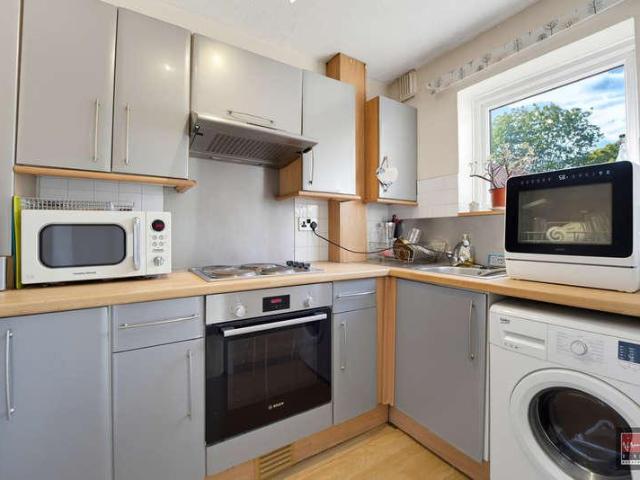 1 bed house for sale