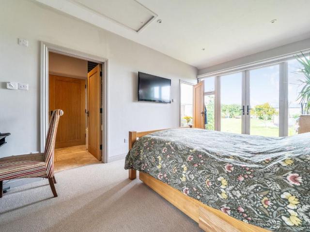 1 bed house for sale