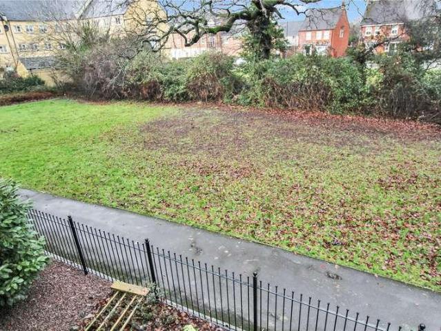 1 bed house for sale