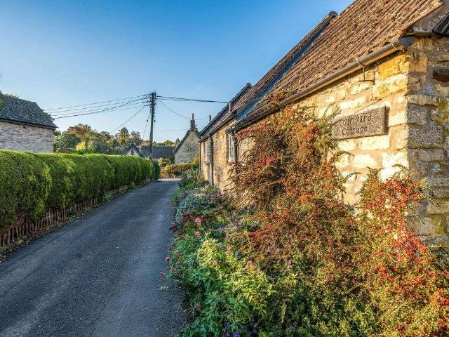 1 bed house for sale