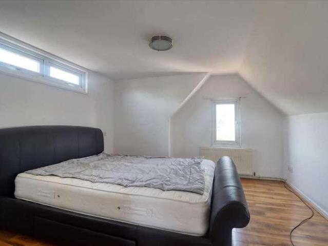 1 bed house for sale