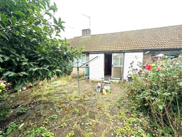 1 bed house for sale