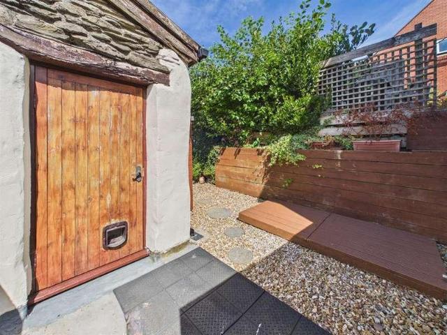 1 bed house for sale