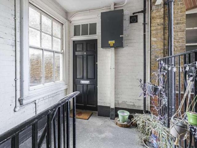 1 bed house for sale