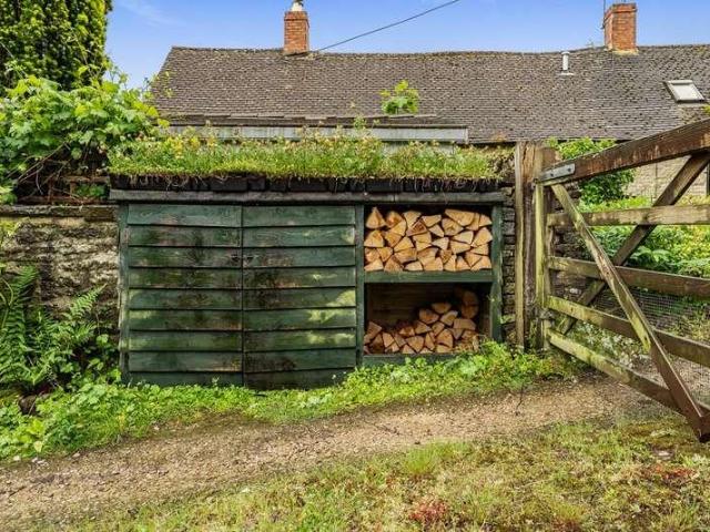 1 bed house for sale