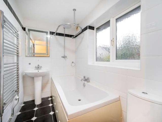 1 bed house for sale