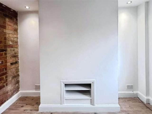 1 bed house for sale