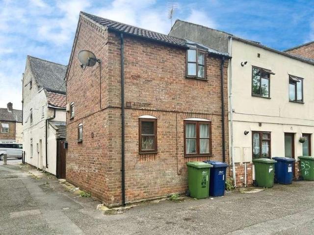 1 bed house for sale