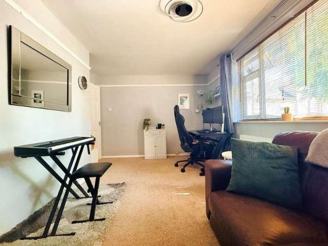 1 bed house for sale