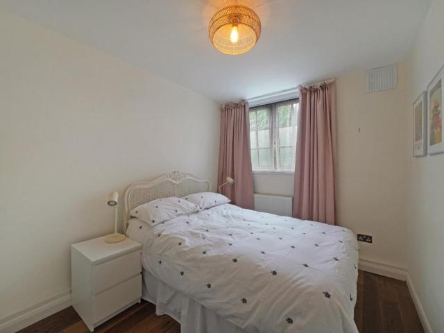 1 bed house for sale