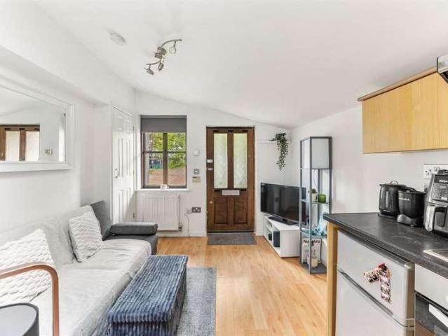 1 bed house for sale