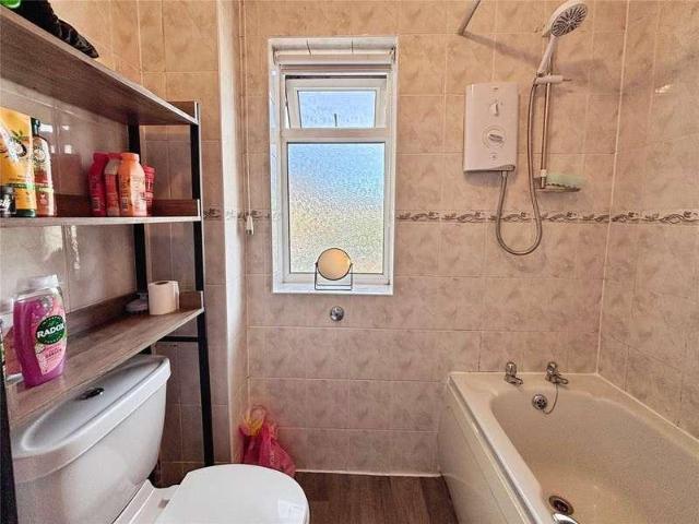 1 bed house for sale