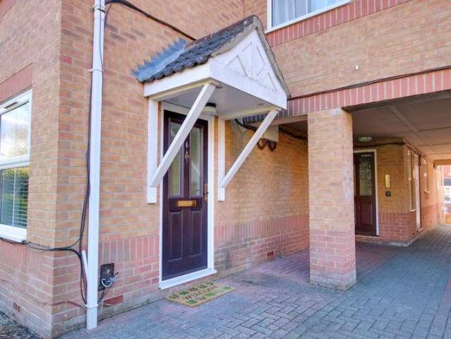 1 bed house for sale