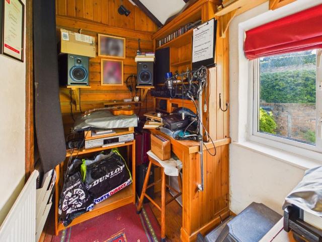 1 bed house for sale
