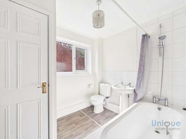 1 bed house for sale