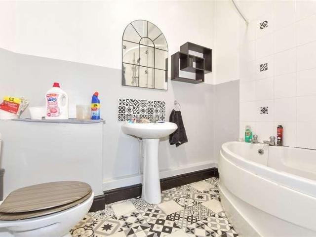 1 bed house for sale