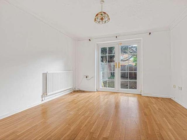 1 bed house for sale