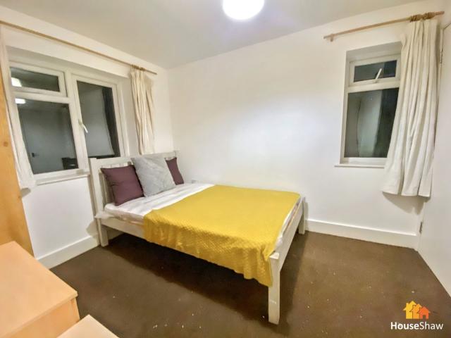 1 Bed House For Rent at Hughenden Road, High Wycombe, HP13, United_kingdom