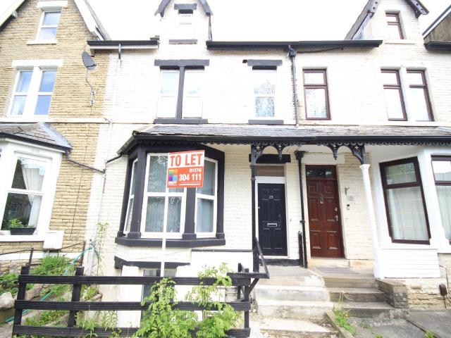 1 bed house / flat share to rent in Pemberton Drive, BD7