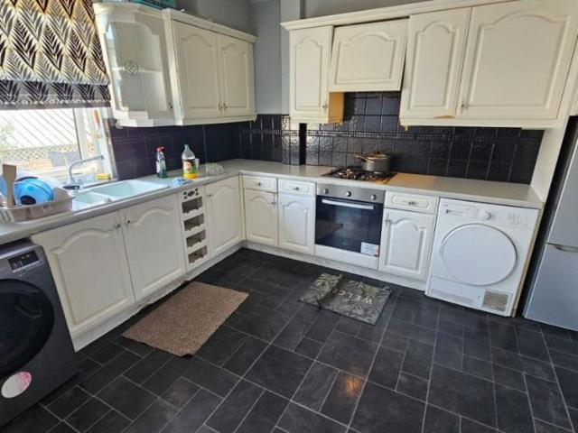 1 bed House Share To Let