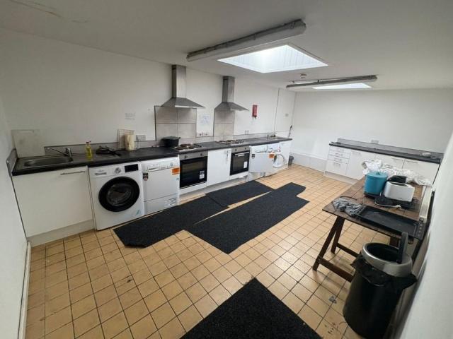 1 bed House Share To Let