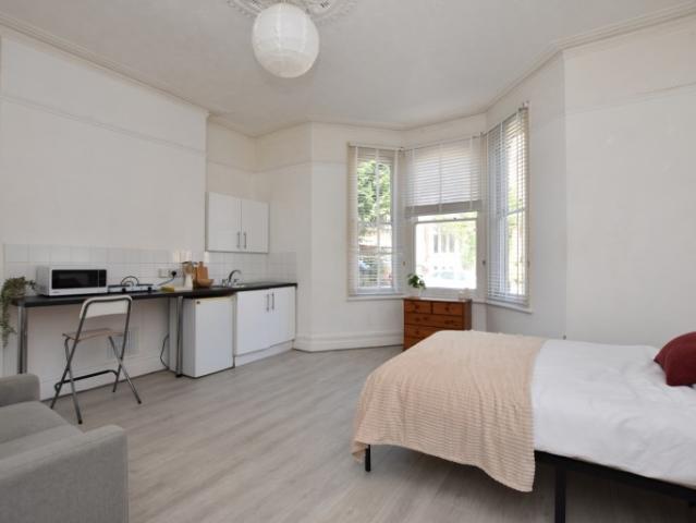 1 bed House Share To Let