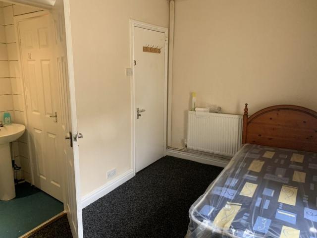 1 bed House Share To Let