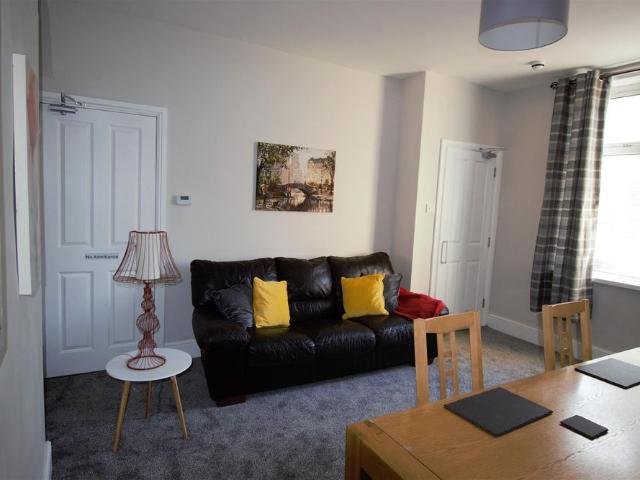 1 bed house share to rent in Bulcock Street, Burnley, BB10